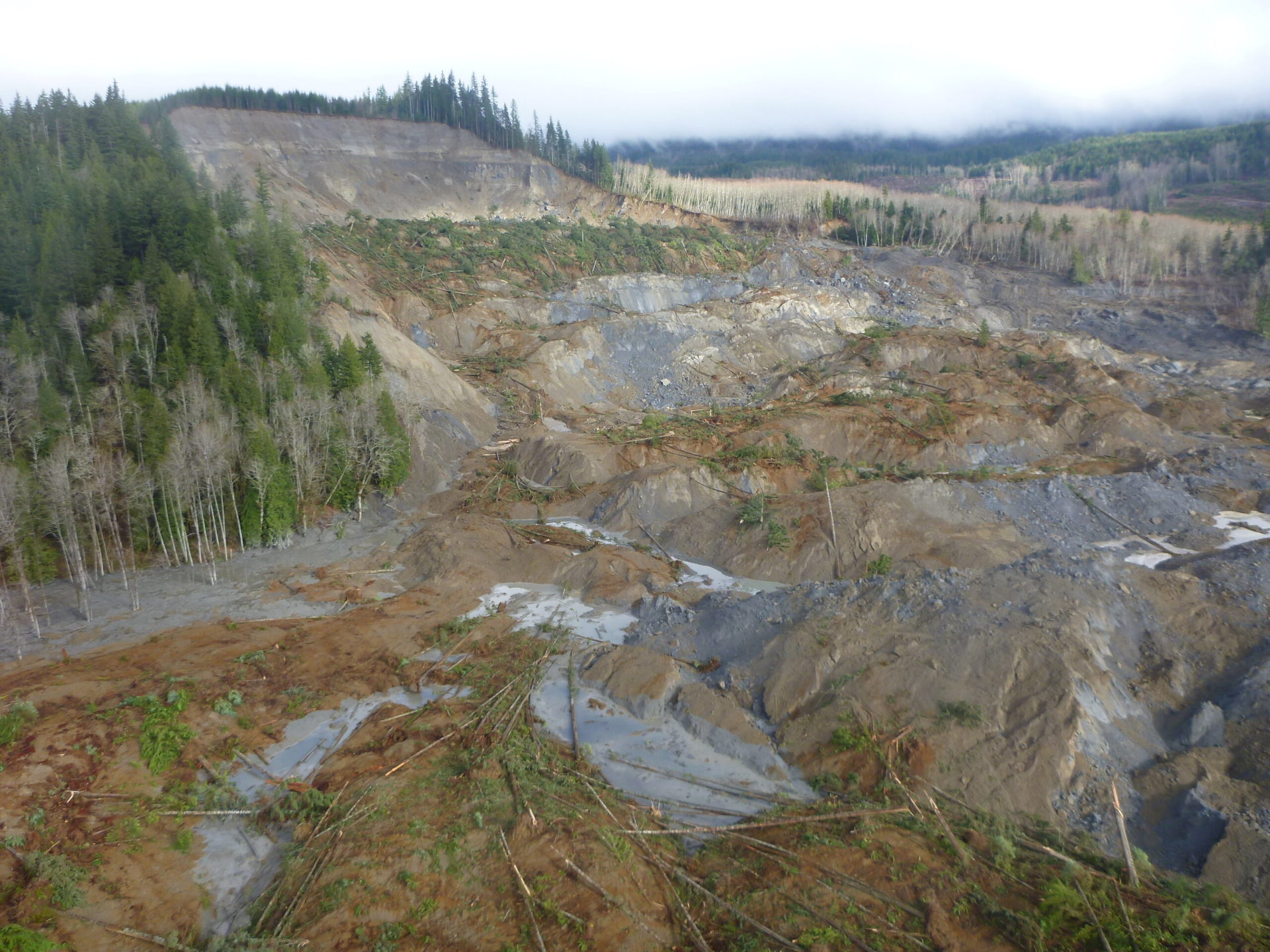 Mudslide buries neighborhood-today in history - News Without Politics